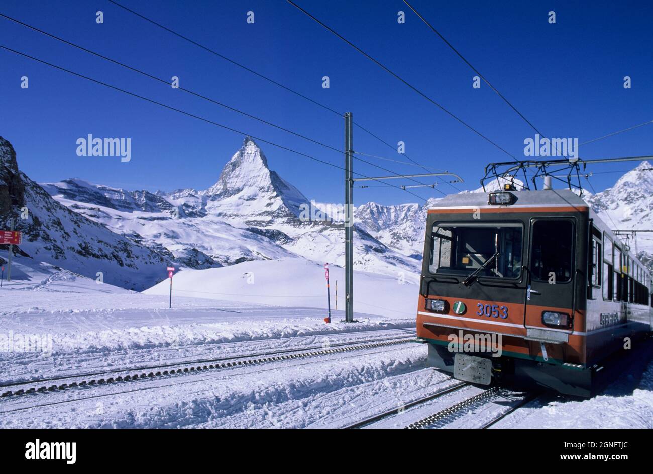 SWITZERLAND, VALAIS REGION, ZERMATT SKI RESORT, THE GORNERGRAT RACK ...