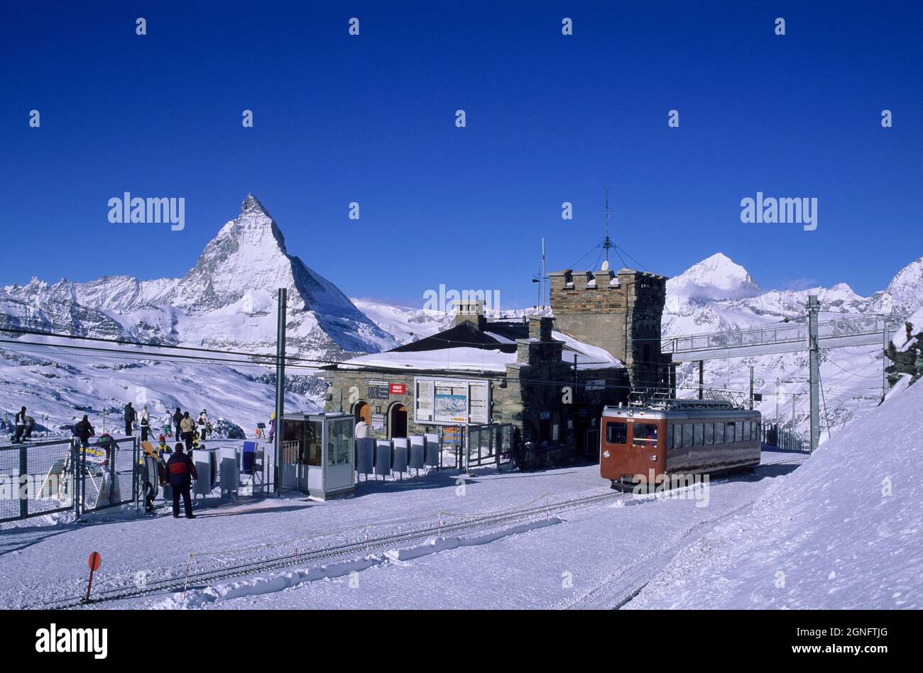 SWITZERLAND, VALAIS REGION, ZERMATT SKI RESORT, THE GORNERGRAT RACK ...