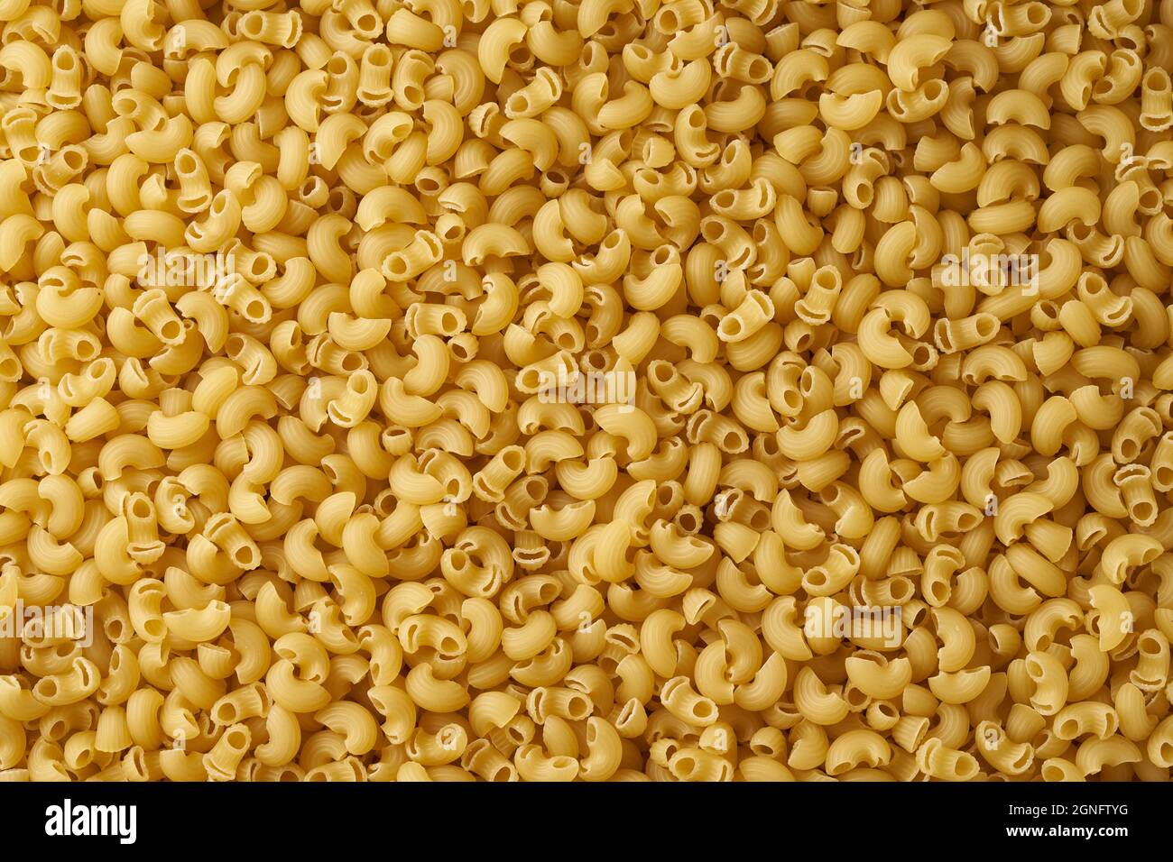 Elbow spaghetti hi-res stock photography and images - Alamy
