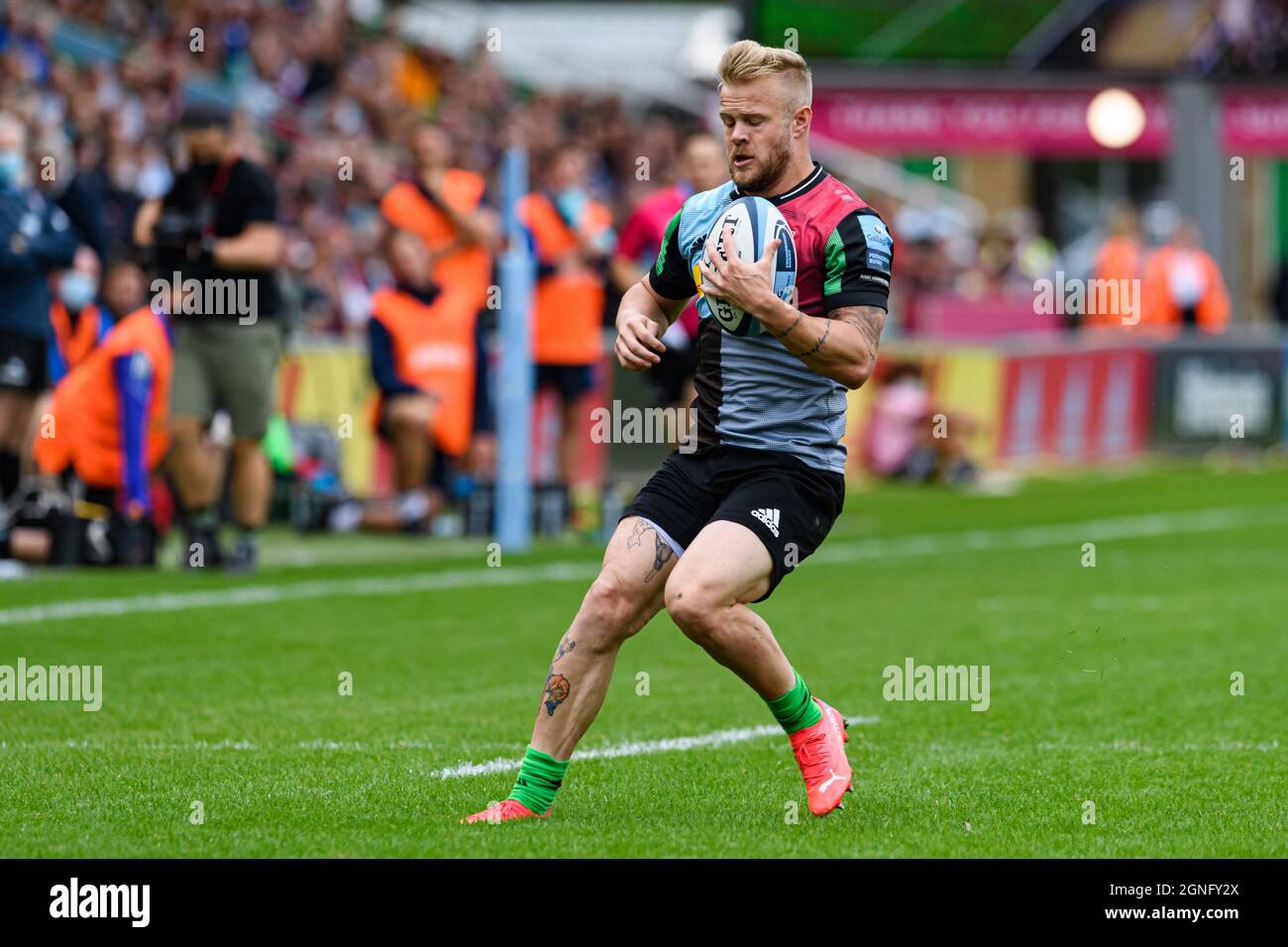 LONDON, UNITED KINGDOM. 25th, Sep 2021. Tyrone Green of Harlequins in ...