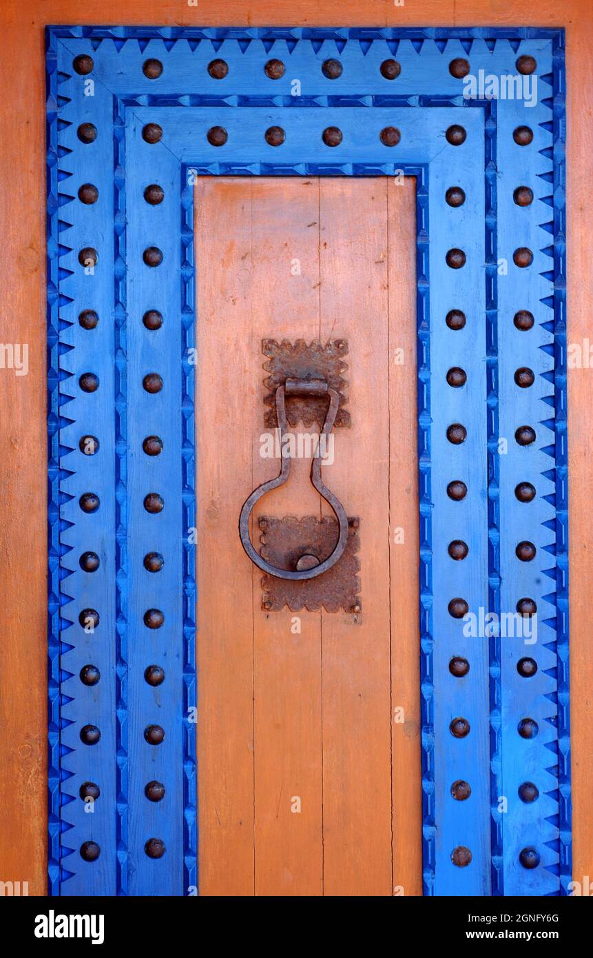 Guest birds hi-res stock photography and images - Alamy