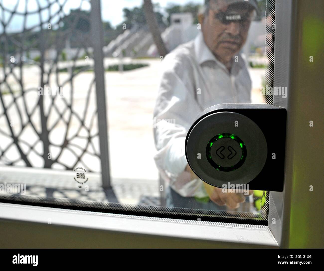 Veolia transdev hi-res stock photography and images - Alamy