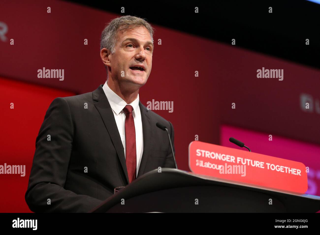 Peter kyle hi-res stock photography and images - Alamy