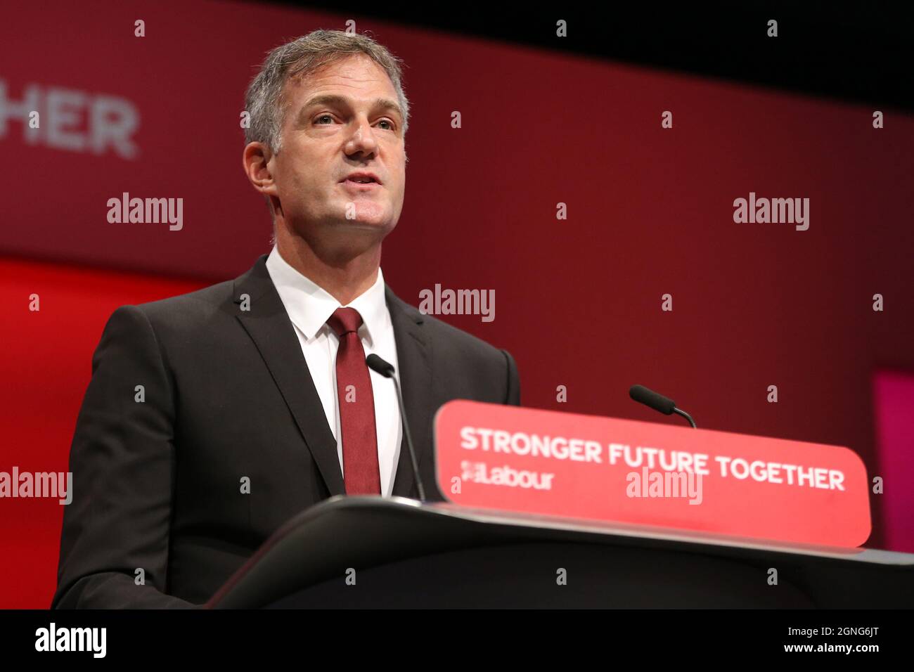 Peter kyle hi-res stock photography and images - Alamy