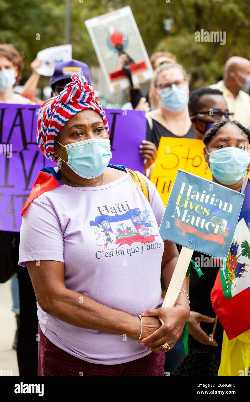 Haitians at us mexico border hi-res stock photography and images - Alamy
