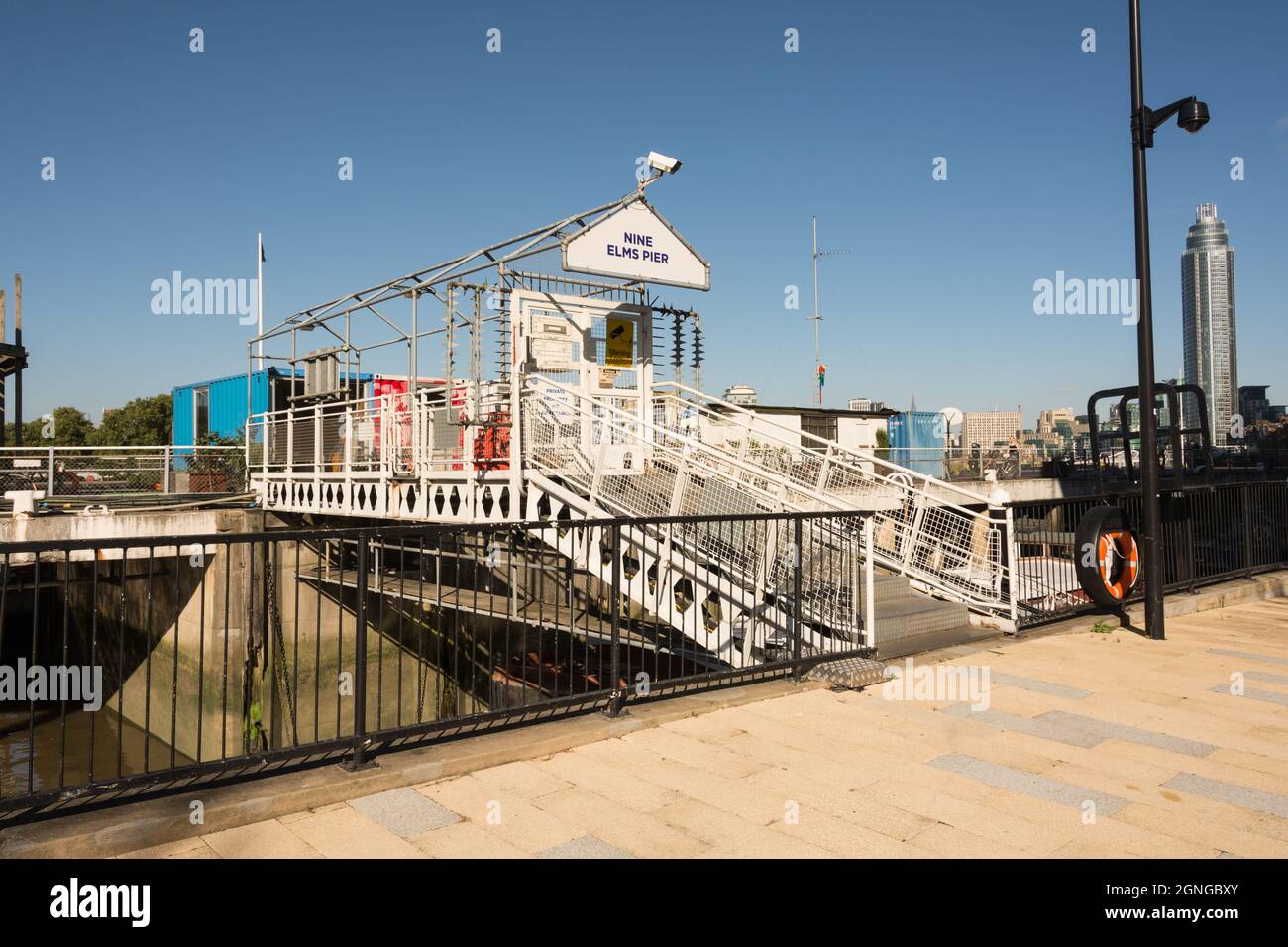 Residential moorings at Nine Elms Pier, Kirtling Street, Nine Elms ...