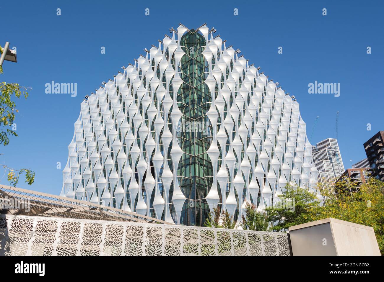The new American Embassy building at Nine Elms, Vauxhall, London ...