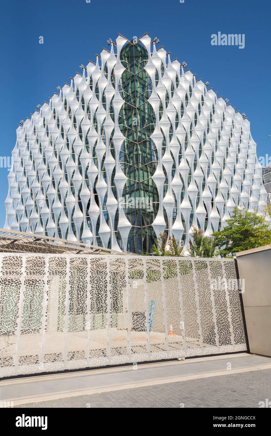 The new American Embassy building at Nine Elms, Vauxhall, London ...