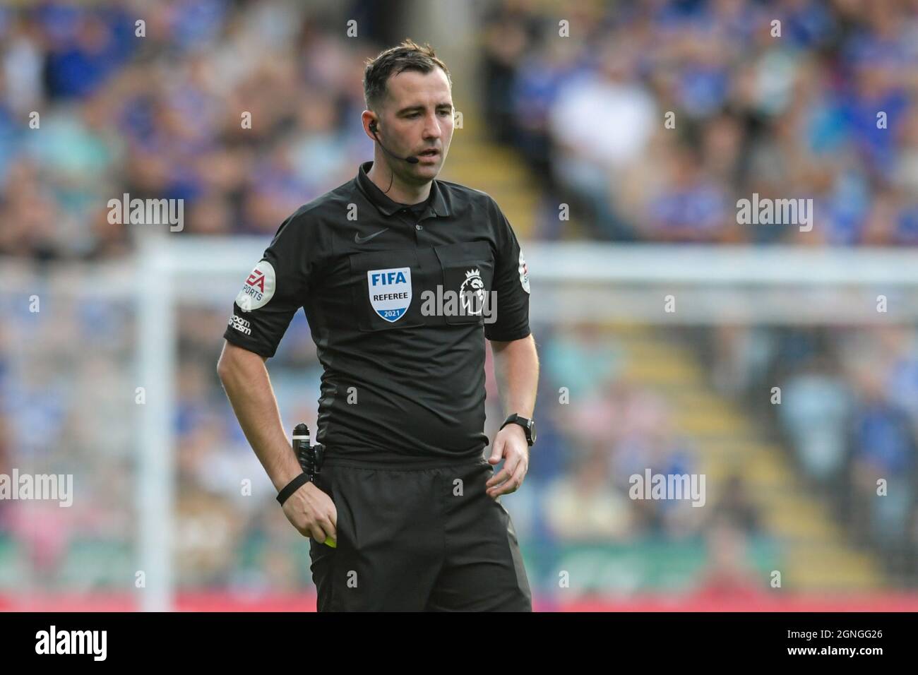 Chris kavanagh referee hi-res stock photography and images - Alamy