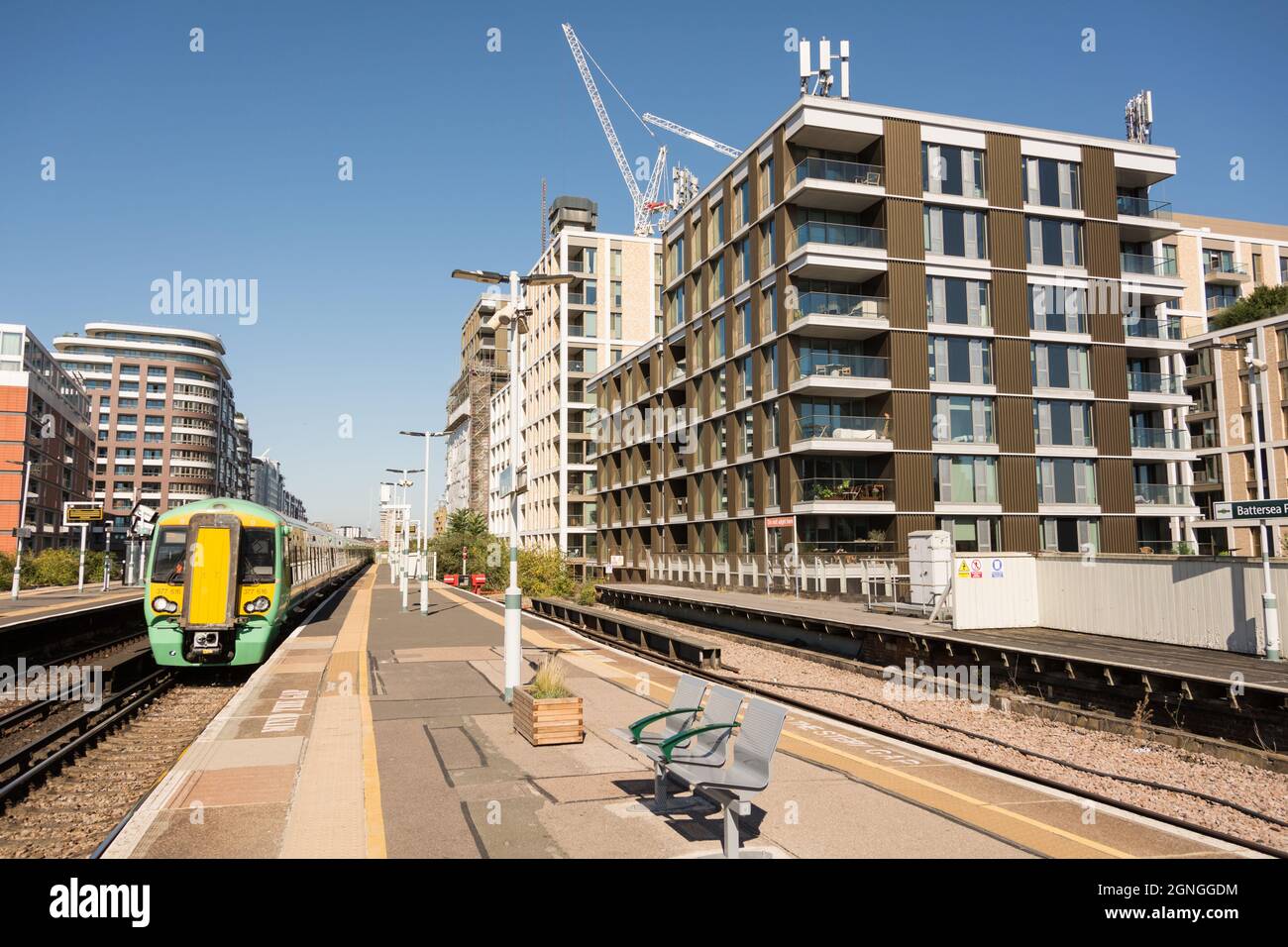 Govia thameslink railway hi-res stock photography and images - Alamy