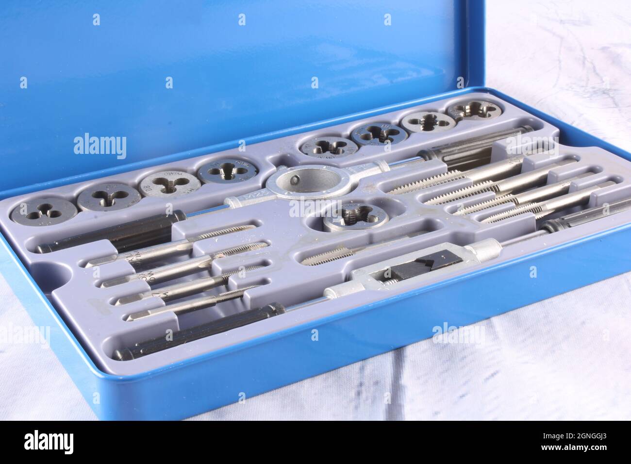 Iso metric hi-res stock photography and images - Alamy