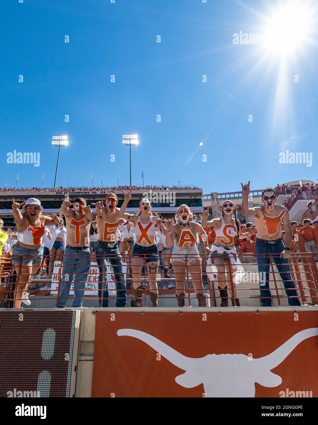 Red raiders dkr texas memorial stadium hi-res stock photography and ...