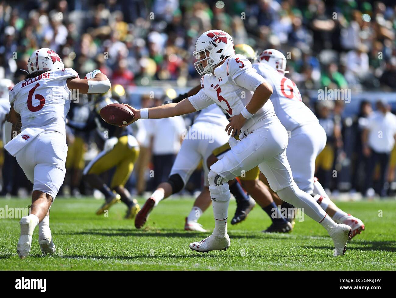 September 25, 2021: Wisconsin Badgers quarterback Graham Mertz (5 ...