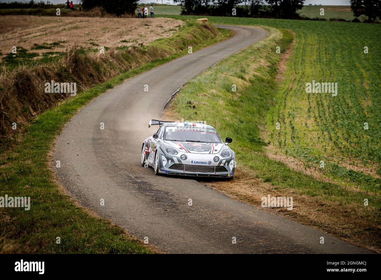 18 HERNANDEZ Nicolas, MELOCCO Candice, Team FJ, Alpine A110, action ...