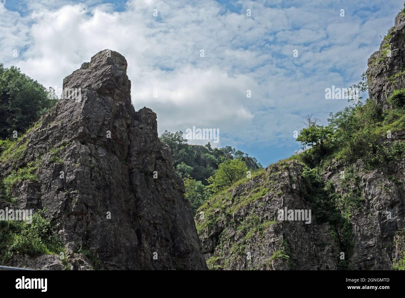 Stunning limestone cliffs of Cheddar Gorge, Somerset Stock Photo - Alamy