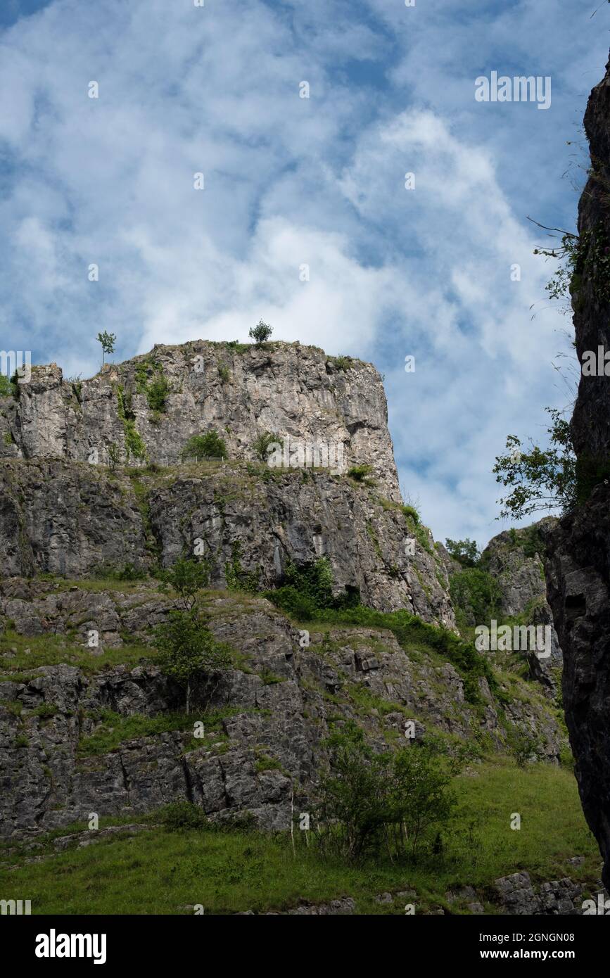 Stunning limestone cliffs of Cheddar Gorge, Somerset Stock Photo - Alamy