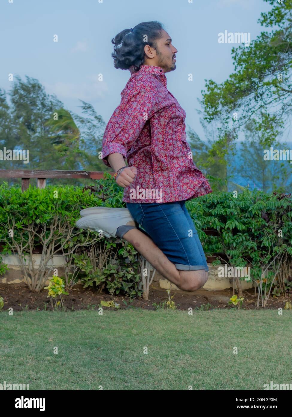 Male life model hi-res stock photography and images - Alamy