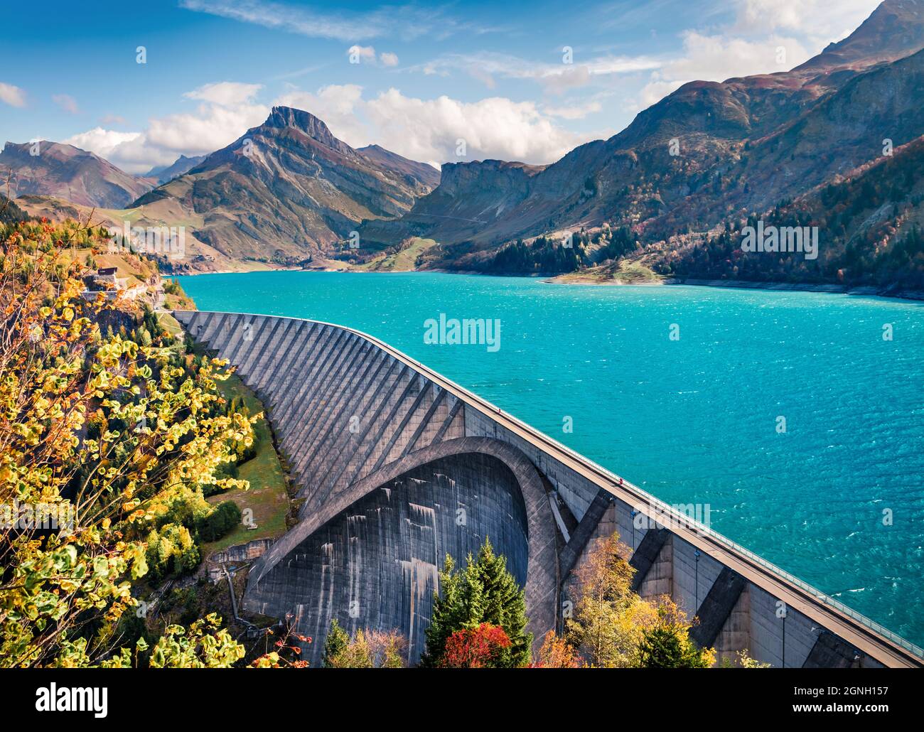 Lac de roselend dam hi-res stock photography and images - Alamy