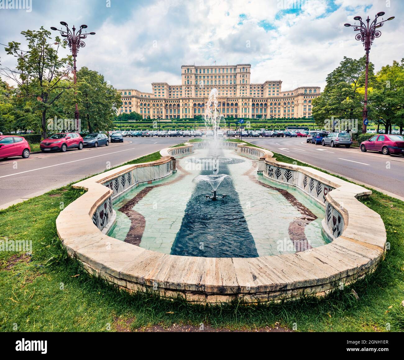 Wonderful summer view of Palace of the Parliament. Bright morning ...