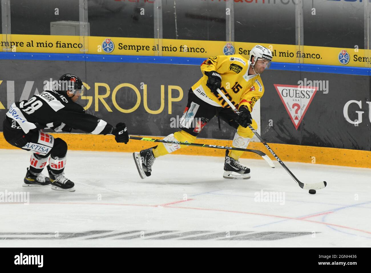 Jeffrey Dustin SC Berna HC Lugano Vs. SC Berna National League season ...