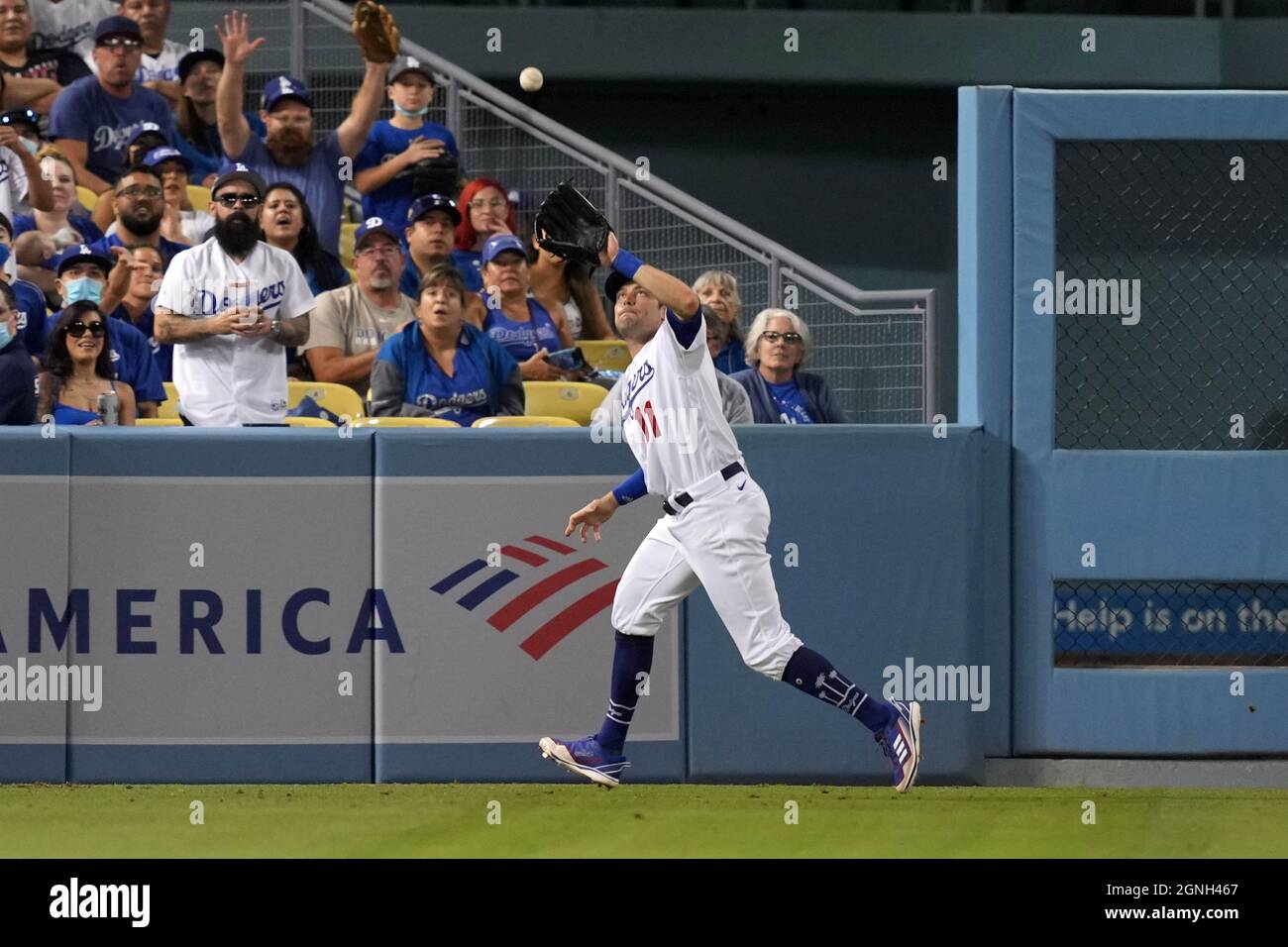 Los Angeles Dodgers left fielder AJ Pollock (11) catches the ball ...