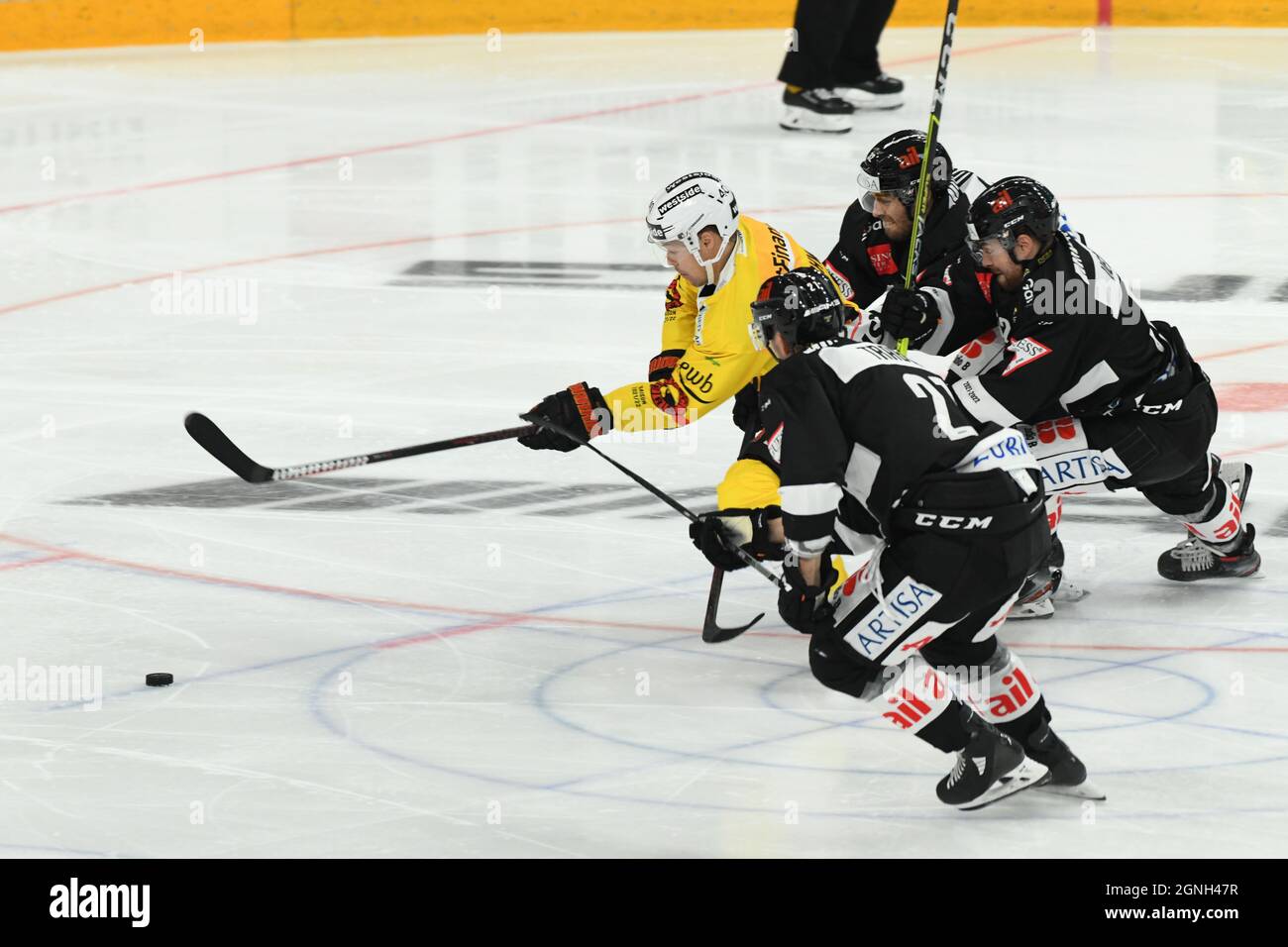 Neuenschwander Jan SC Berna HC Lugano Vs. SC Berna National League ...