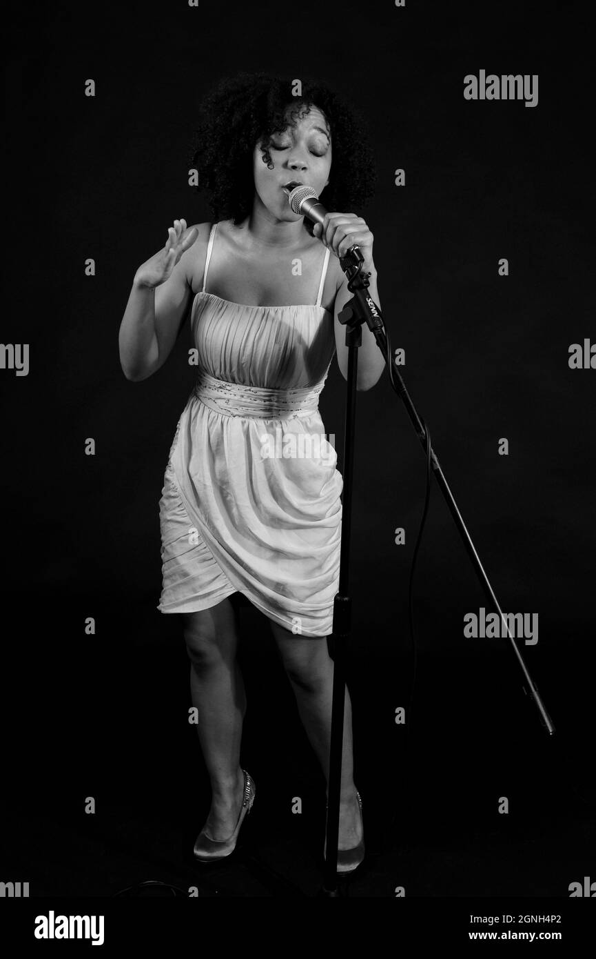 An Liz, a french Blues singer in Paris Stock Photo - Alamy