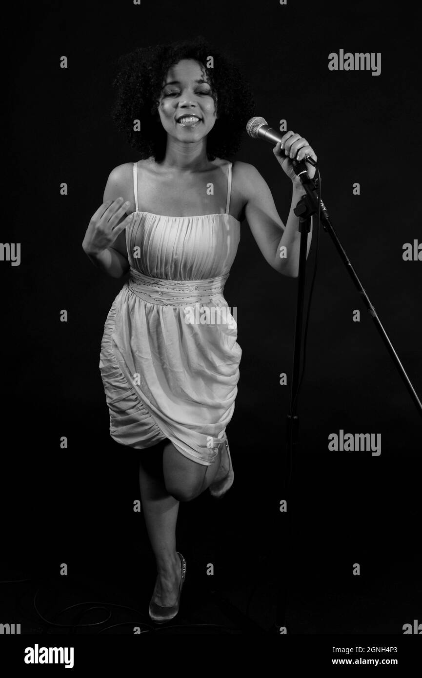 Parisienne model Black and White Stock Photos & Images - Alamy