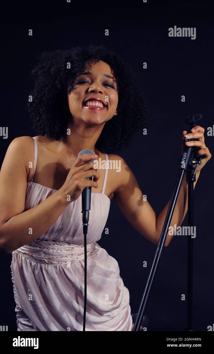 An Liz, a french Blues singer in Paris Stock Photo - Alamy