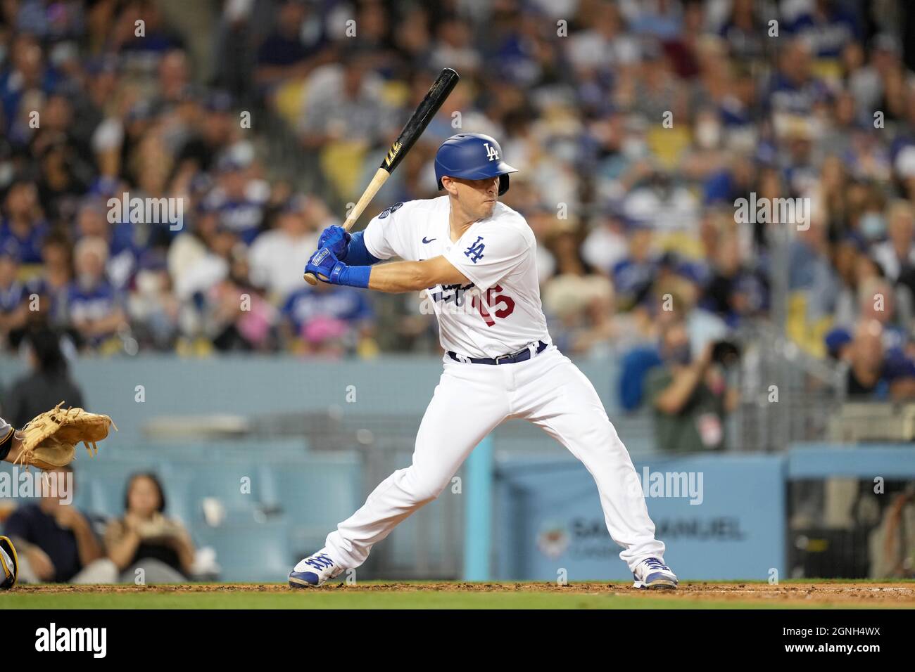 Los Angeles Dodgers catcher Austin Barnes (15) bats against the ...