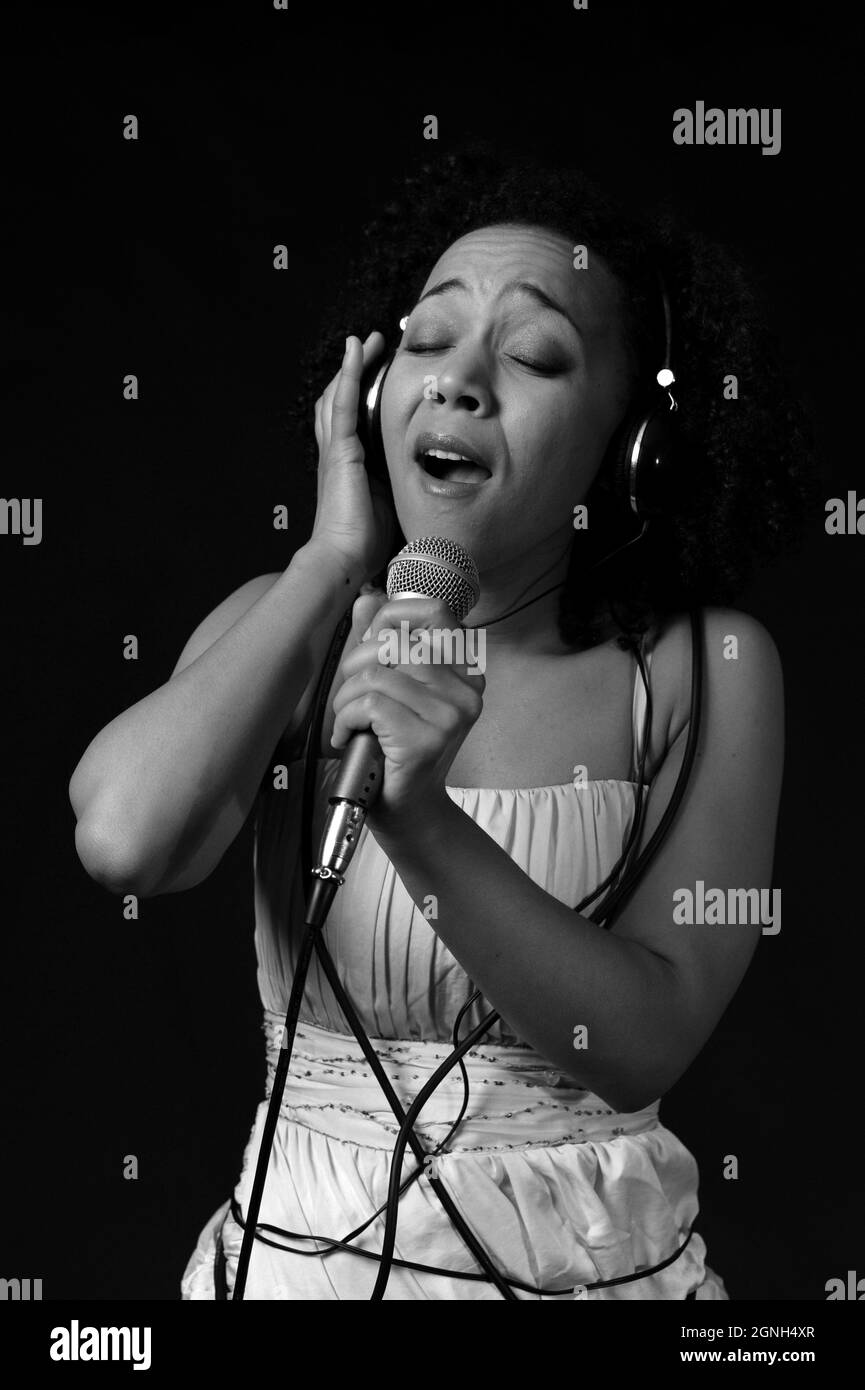 An Liz, a french Blues singer in Paris Stock Photo - Alamy
