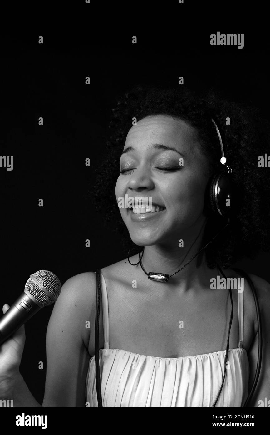 An Liz, a french Blues singer in Paris Stock Photo - Alamy