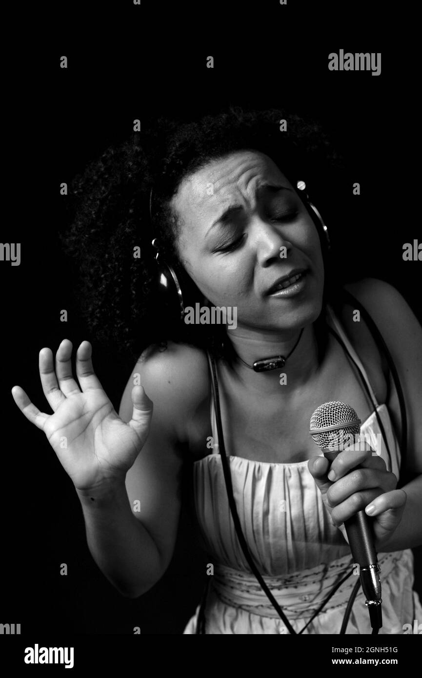 An Liz, a french Blues singer in Paris Stock Photo - Alamy