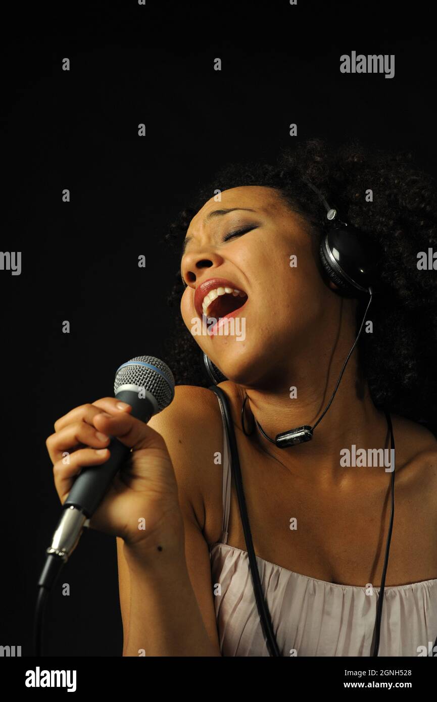 An Liz, a french Blues singer in Paris Stock Photo - Alamy