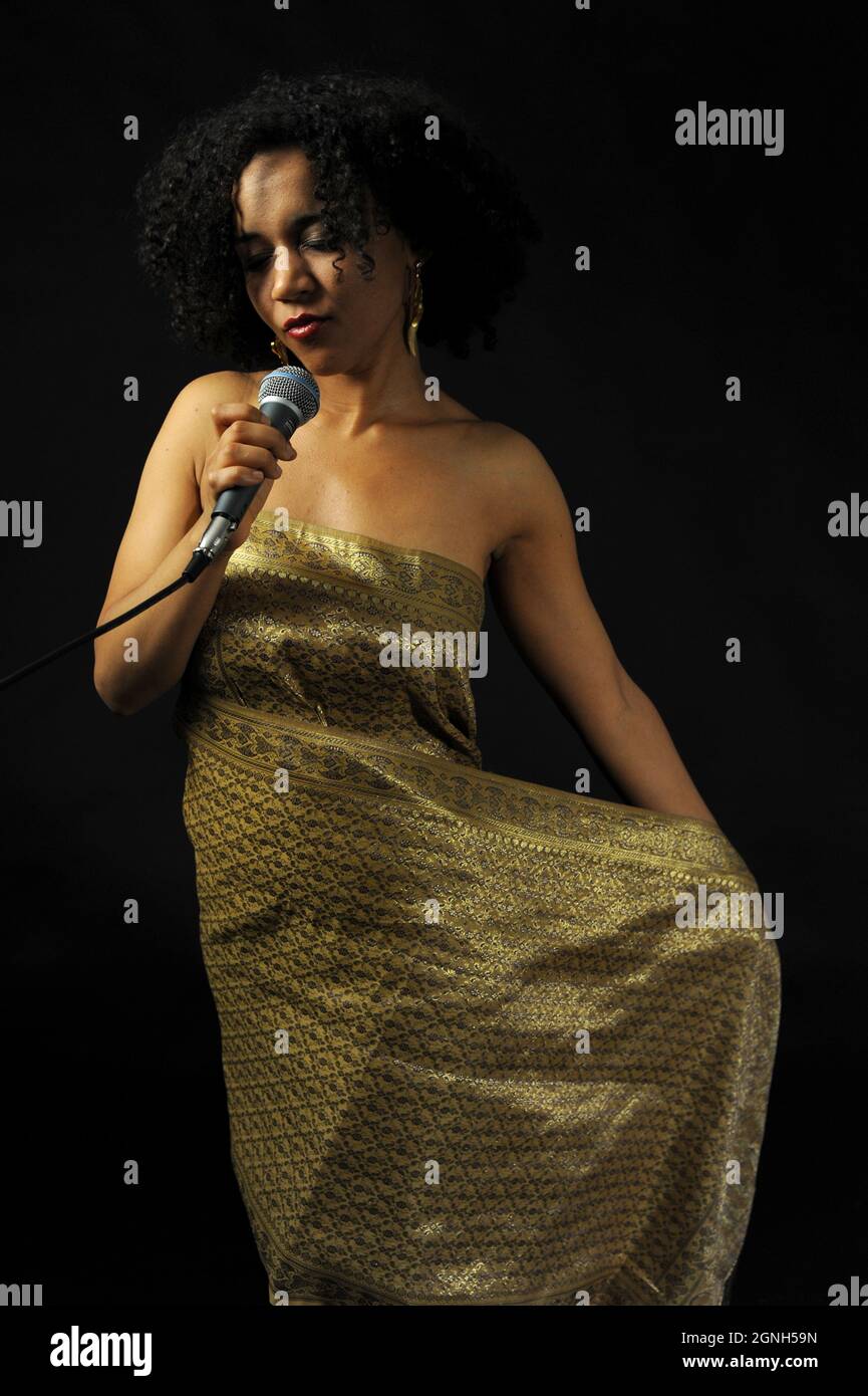 An Liz, a french Blues singer in Paris Stock Photo - Alamy