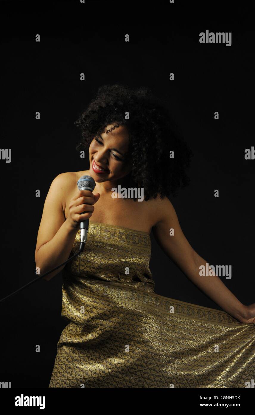 An Liz, a french Blues singer in Paris Stock Photo - Alamy