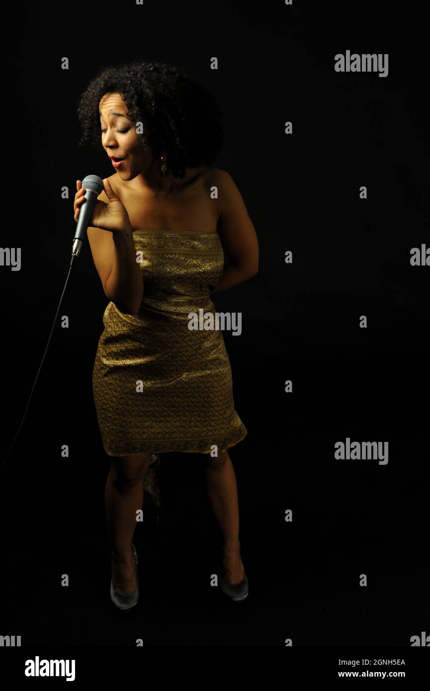 An Liz, a french Blues singer in Paris Stock Photo - Alamy