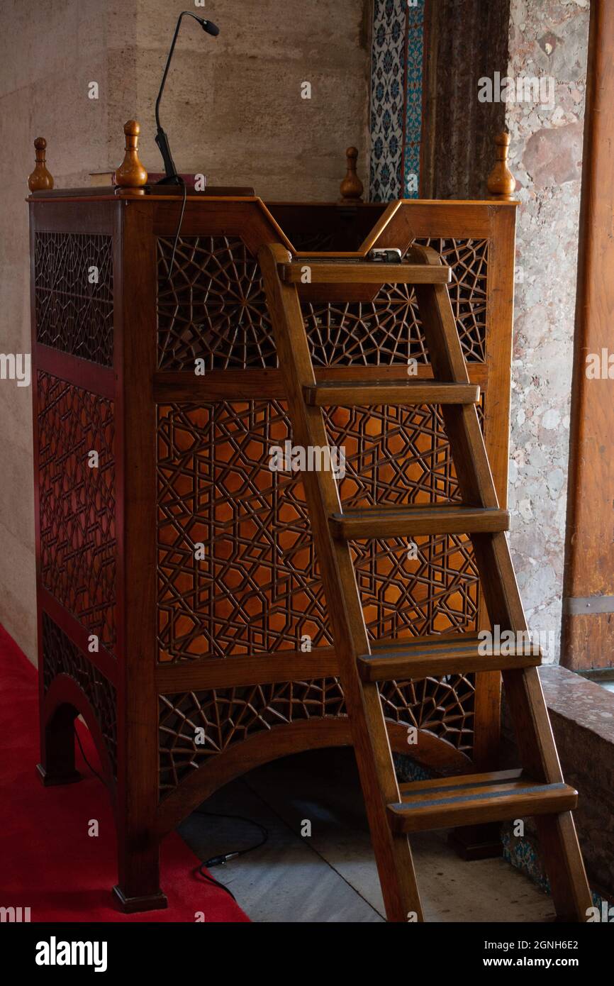 Islamic pulpit hi-res stock photography and images - Alamy