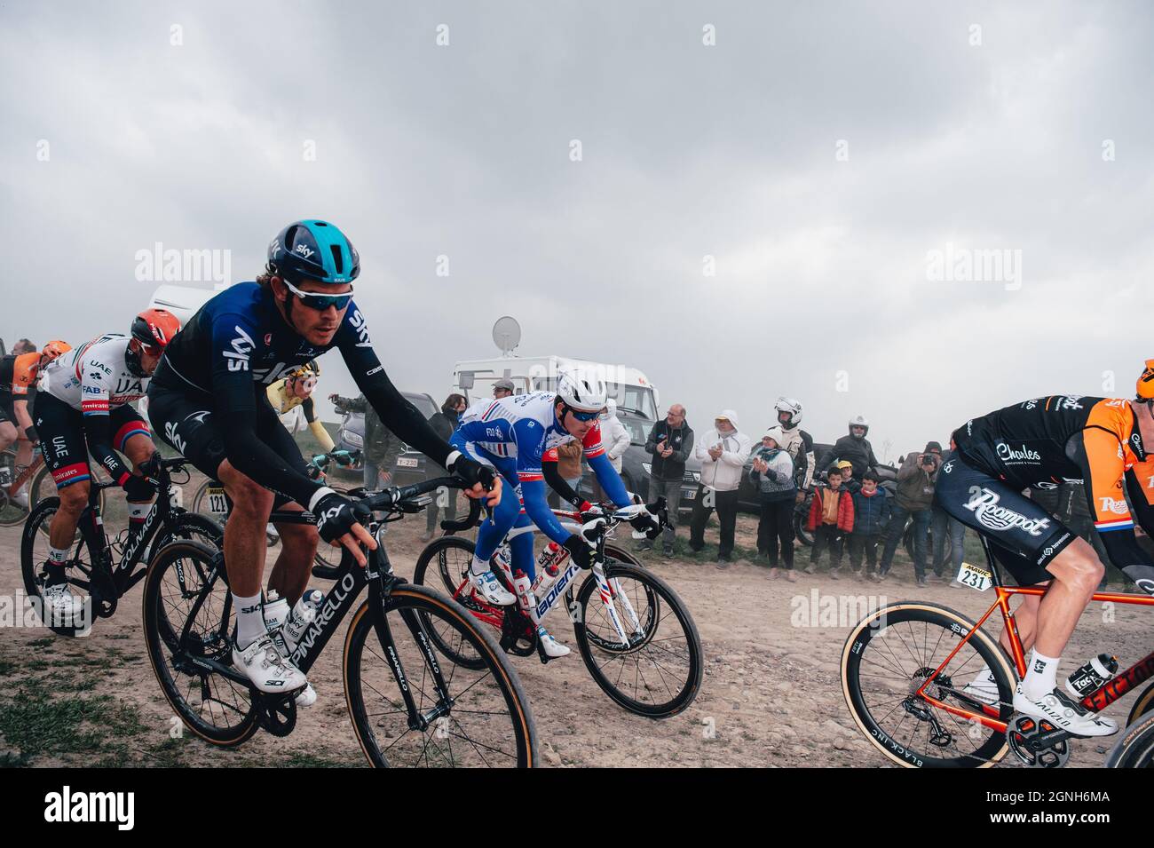 Paris roubaix showers hi-res stock photography and images - Alamy