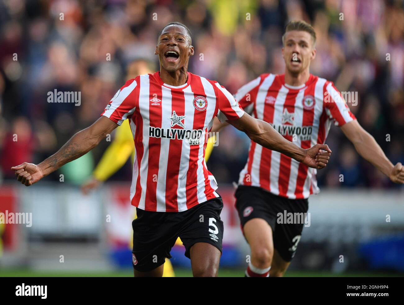 Ethan pinnock brentford liverpool hi-res stock photography and images ...