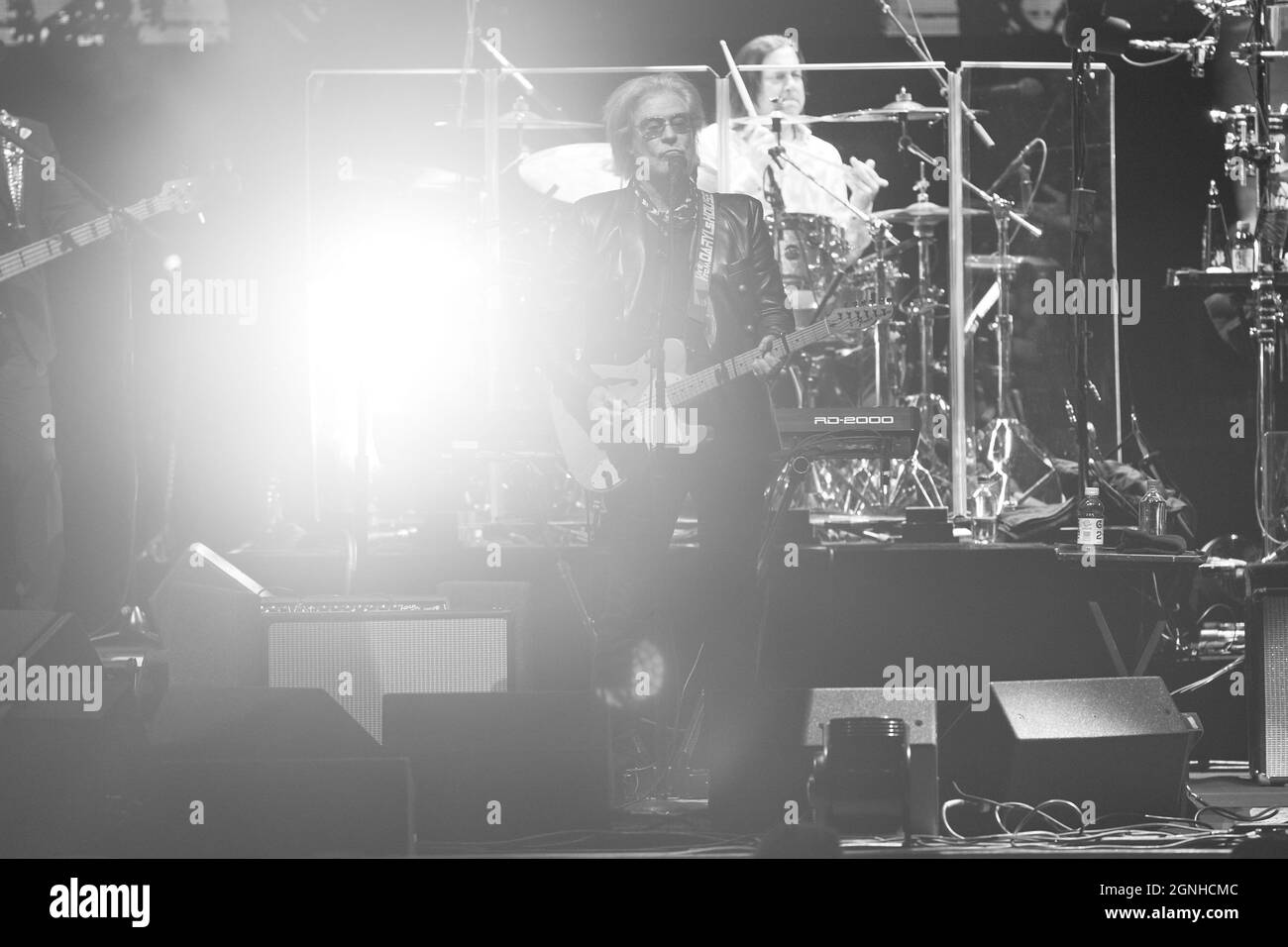 Live on september 24 Black and White Stock Photos & Images - Alamy