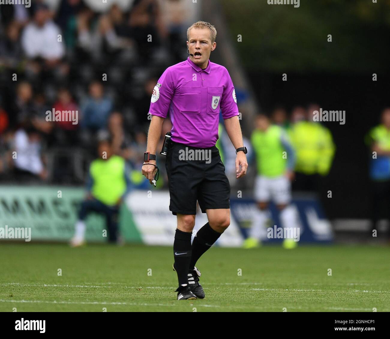 Referee Gavin Ward, during the game Stock Photo - Alamy