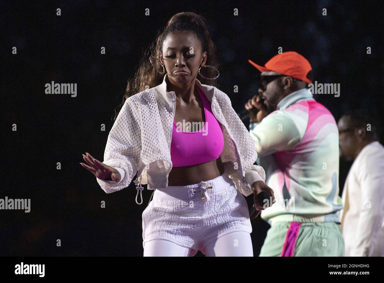Will.I.am and Jessica Reynoso aka J. Rey Soul singers of The Black-Eyed ...