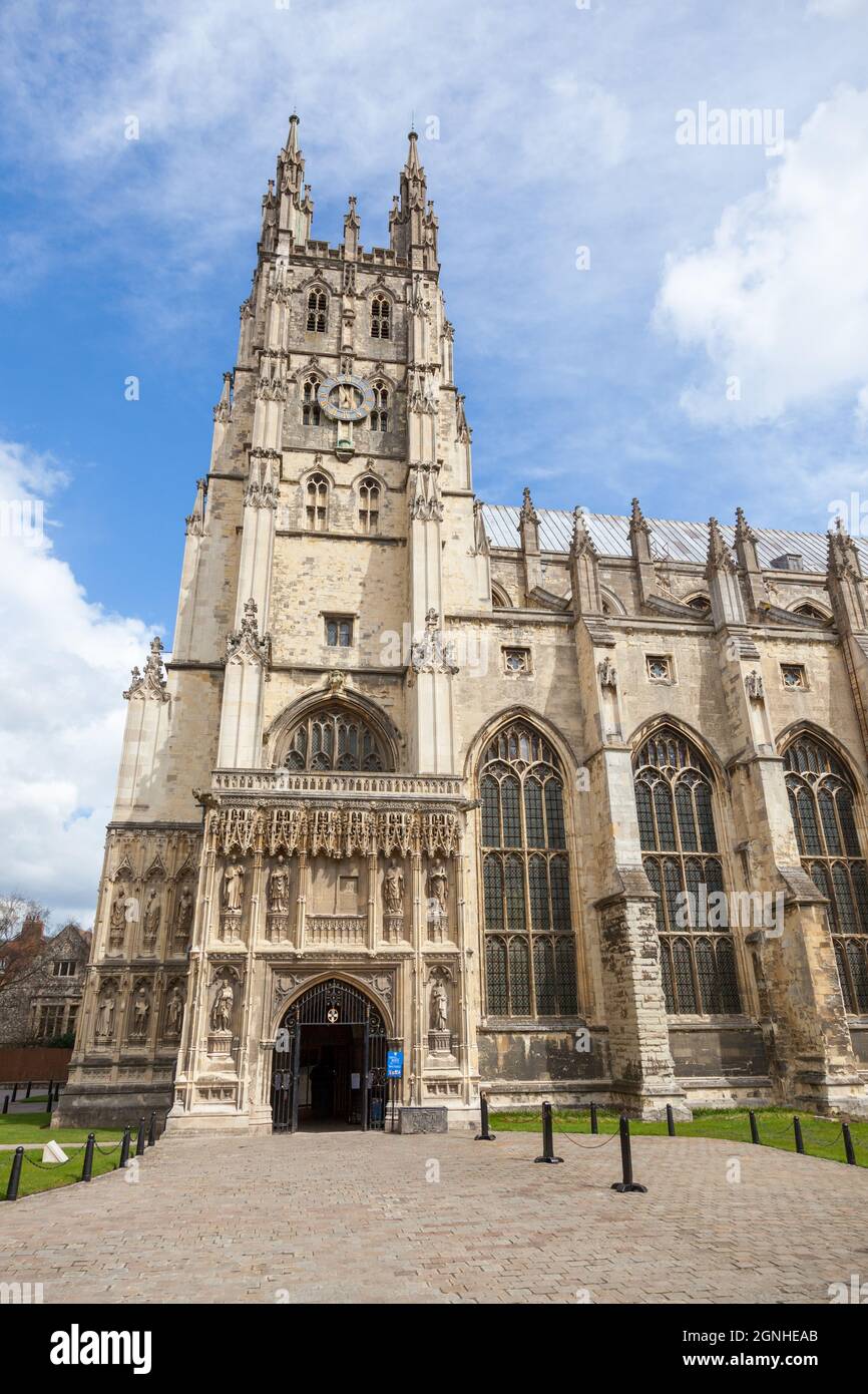 Crypt england uk hi-res stock photography and images - Alamy