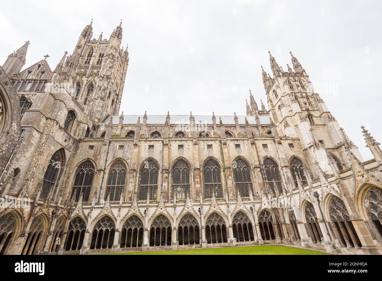 Crypt england uk hi-res stock photography and images - Alamy