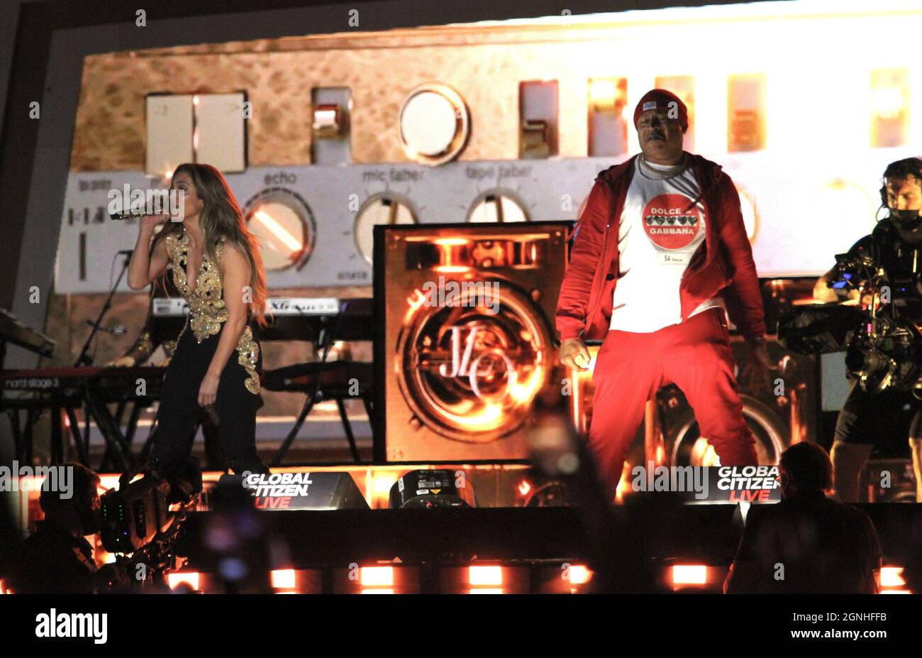 Jennifer lopez fans hi-res stock photography and images - Alamy