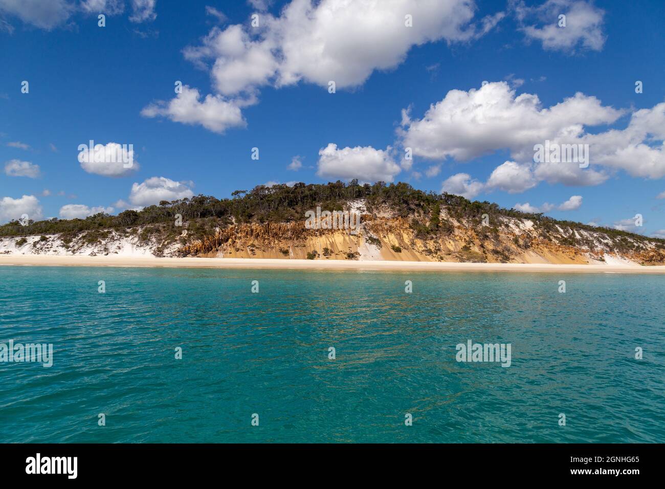 Famous Fraser Island is world hertitage listed. Largest sand island ...