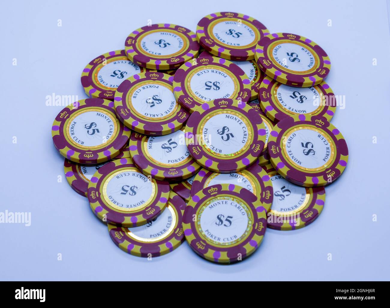 Pile of chips hi-res stock photography and images - Alamy