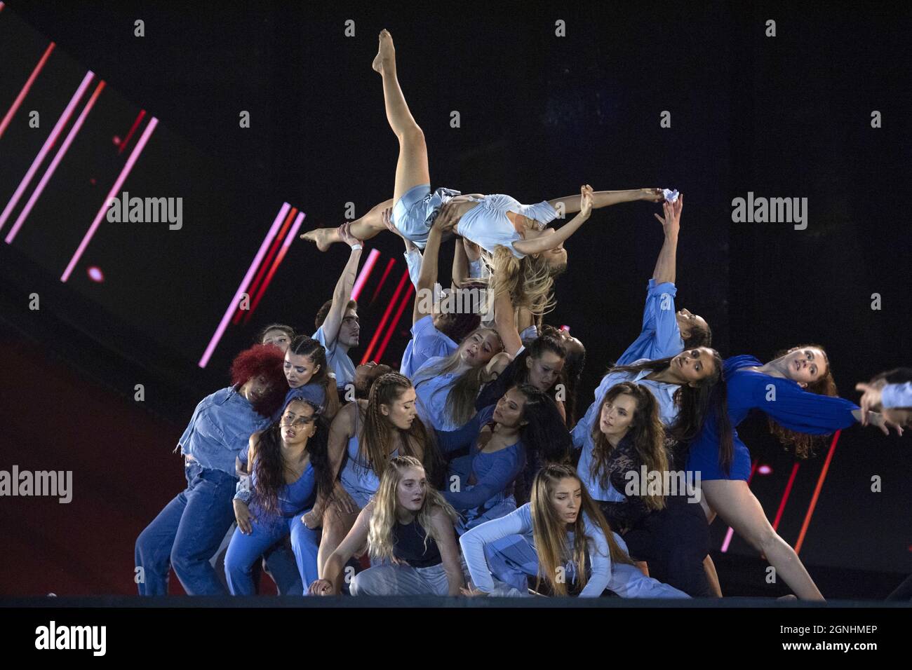 Lemonade dance crew performing on stage during the Global Citizen Live ...