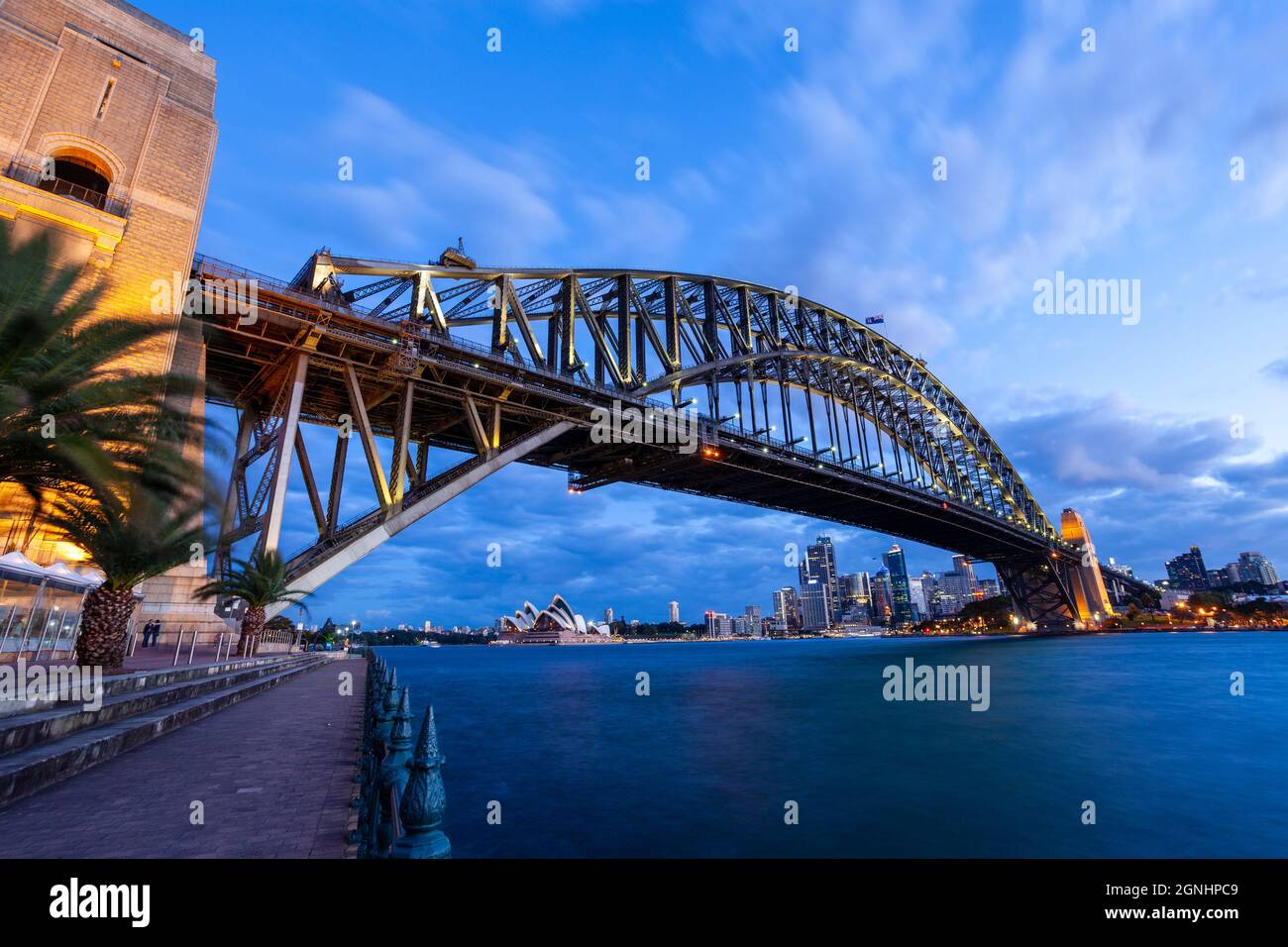 The famous arch of Sydney Harbour Bridge Australia Stock Photo - Alamy